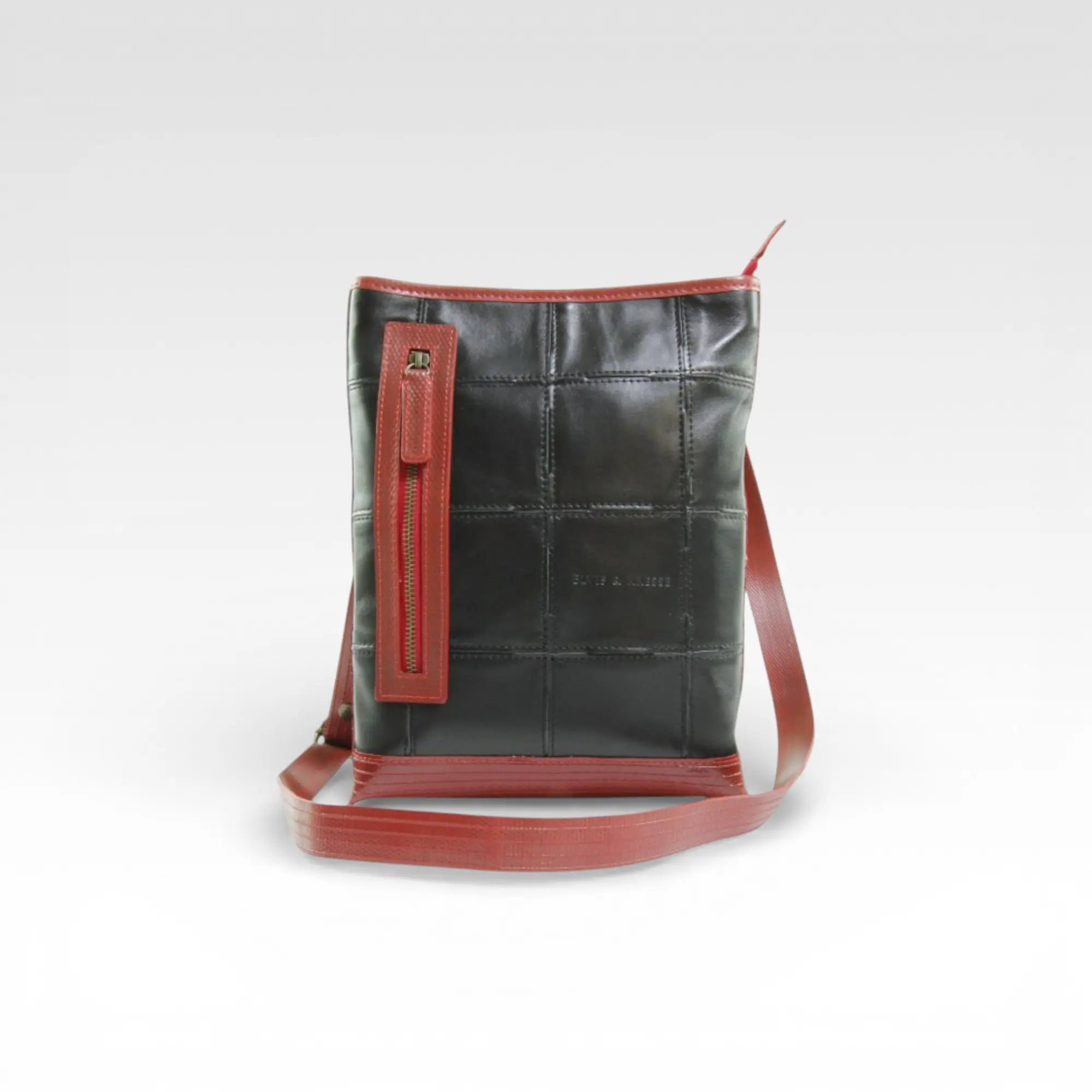 Sustainable Leather Reporter Bag | Elvis & Kresse
