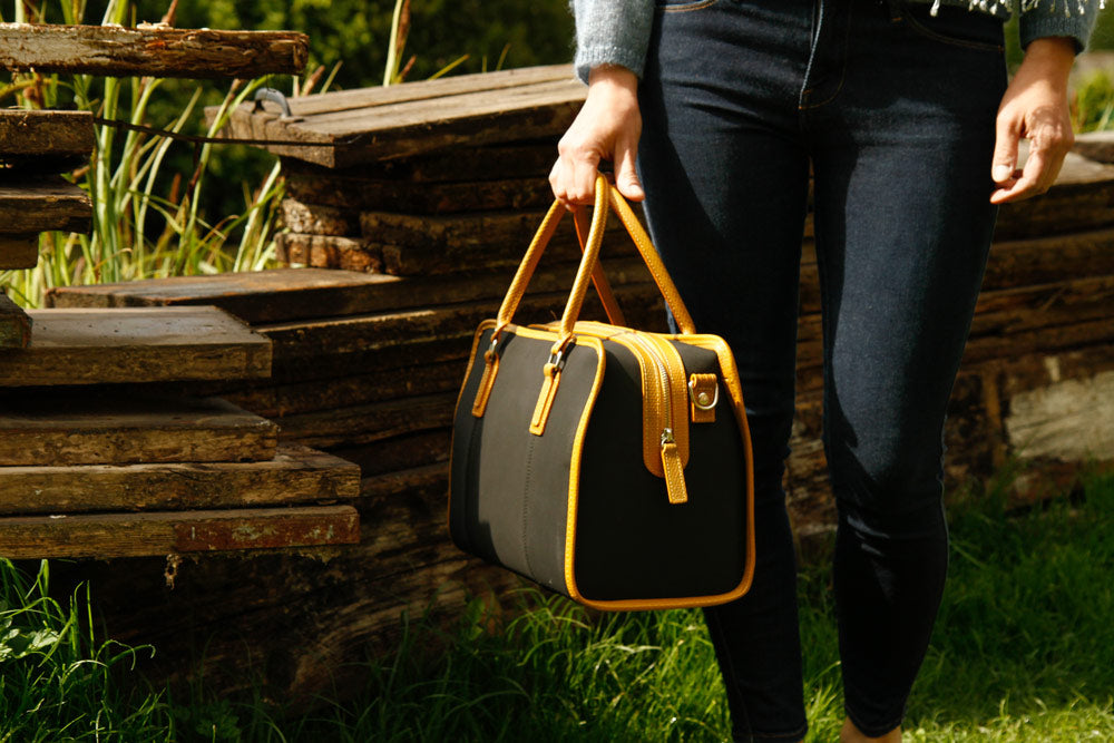 Sustainable Large Post Bag | Elvis & Kresse